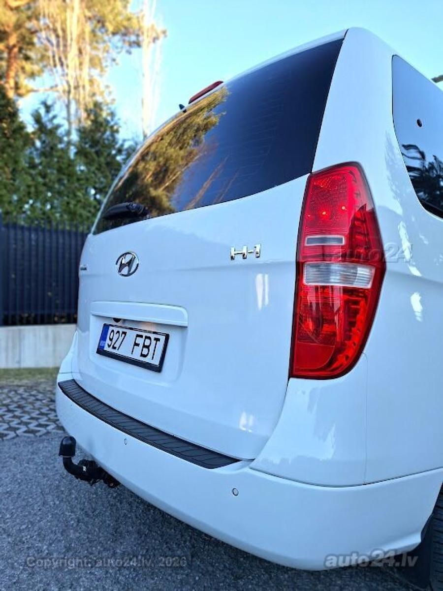 White Hyundai H1 2011 in Tallinn, with an engine capacity of 2.50 L and mileage of 260 thousand km for 5000 €, photo 22 on AUTOMOTO.COM.LV