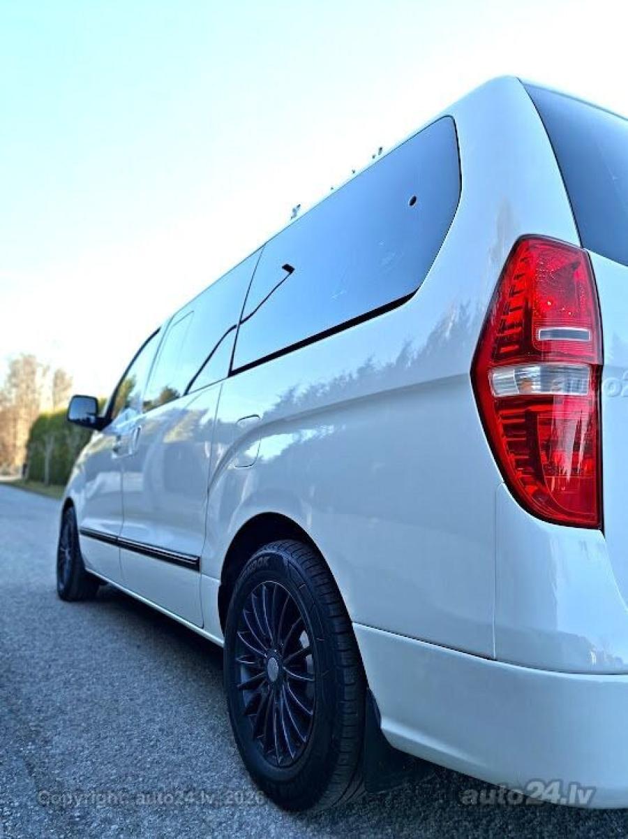 White Hyundai H1 2011 in Tallinn, with an engine capacity of 2.50 L and mileage of 260 thousand km for 5000 €, photo 30 on AUTOMOTO.COM.LV