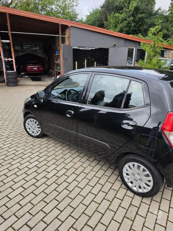 Melns Hyundai i10 2009 Klaipėda, ar dzinēja tilpumu 1.09 L un nobraukumu 98 tūkst. km par 2100 €, foto 3 vietnē AUTOMOTO.COM.LV