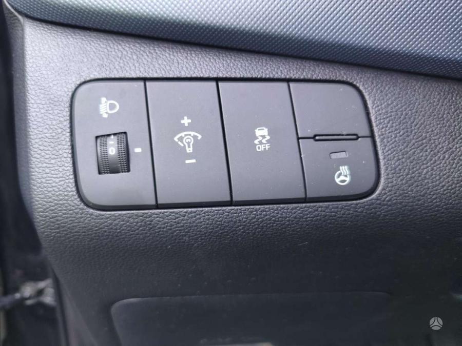 Melns Hyundai i10 2015 Panevēža, ar dzinēja tilpumu 1.00 L un nobraukumu 166 tūkst. km par 3600 €, foto 10 vietnē AUTOMOTO.COM.LV
