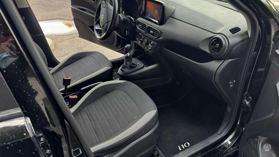 Melns Hyundai i10 2021 Viļņa, ar dzinēja tilpumu 1.00 L un nobraukumu 47 tūkst. km par 9650 €, foto 13 vietnē AUTOMOTO.COM.LV