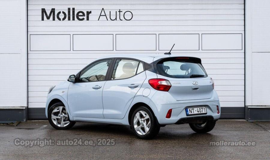 Blue Hyundai i10 2021 in Riga, with an engine capacity of 1.20 L and mileage of 65 thousand km for 10914 €, photo 4 on AUTOMOTO.COM.LV