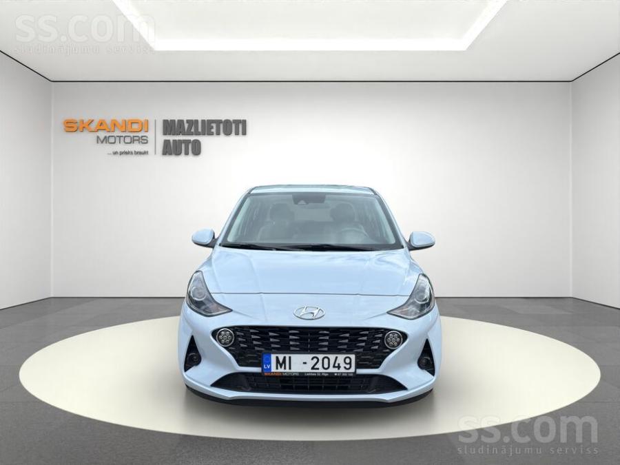 Blue Hyundai i10 2021 in Riga, with an engine capacity of 1.20 L and mileage of 87 thousand km for 9490 €, photo 3 on AUTOMOTO.COM.LV