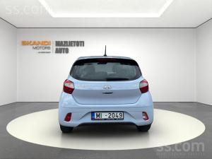 Blue Hyundai i10 2021 in Riga, with an engine capacity of 1.20 L and mileage of 87 thousand km for 9490 €, photo 6 on AUTOMOTO.COM.LV