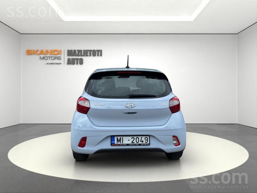 Blue Hyundai i10 2021 in Riga, with an engine capacity of 1.20 L and mileage of 87 thousand km for 9490 €, photo 6 on AUTOMOTO.COM.LV