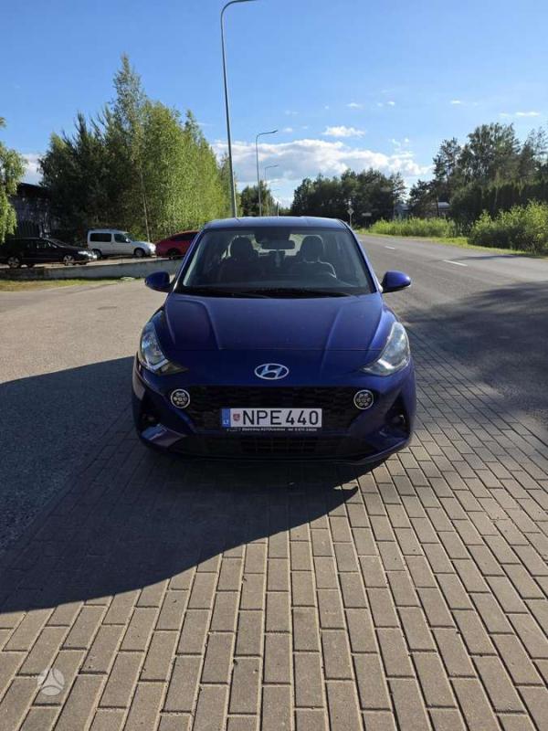 Blue Hyundai i10 2022 in Elektrenai, with an engine capacity of 1.00 L and mileage of 146 thousand km for 6950 €, photo 1 on AUTOMOTO.COM.LV