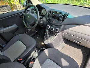 Brown Hyundai i10 2009 in Marijampole, with an engine capacity of 1.25 L and mileage of 199 thousand km for 1600 €, photo 9 on AUTOMOTO.COM.LV