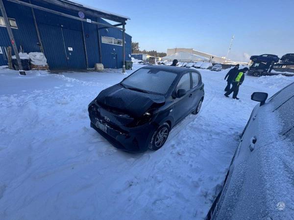 Pelēks Hyundai i10 2021 Viļņa, ar dzinēja tilpumu 1.00 L un nobraukumu 100 tūkst. km par 2950 €, foto 3 vietnē AUTOMOTO.COM.LV