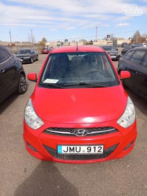 Red Hyundai i10 2011 in Mazeikiai, with an engine capacity of 1.00 L and mileage of 84 thousand km for 2200 €, photo  on AUTOMOTO.COM.LV