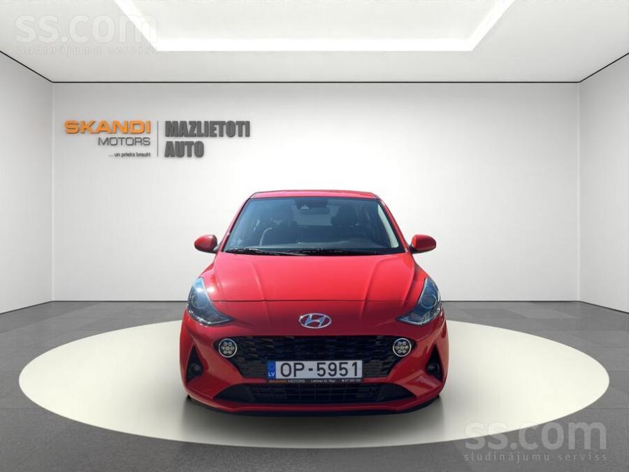 Red Hyundai i10 2021 in Riga, with an engine capacity of 1.20 L and mileage of 19 thousand km for 10990 €, photo 3 on AUTOMOTO.COM.LV