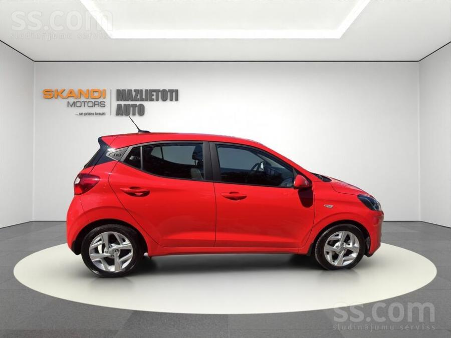 Red Hyundai i10 2021 in Riga, with an engine capacity of 1.20 L and mileage of 19 thousand km for 10990 €, photo 8 on AUTOMOTO.COM.LV