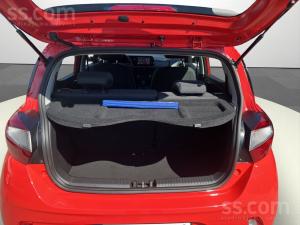 Red Hyundai i10 2021 in Riga, with an engine capacity of 1.20 L and mileage of 19 thousand km for 10990 €, photo 18 on AUTOMOTO.COM.LV