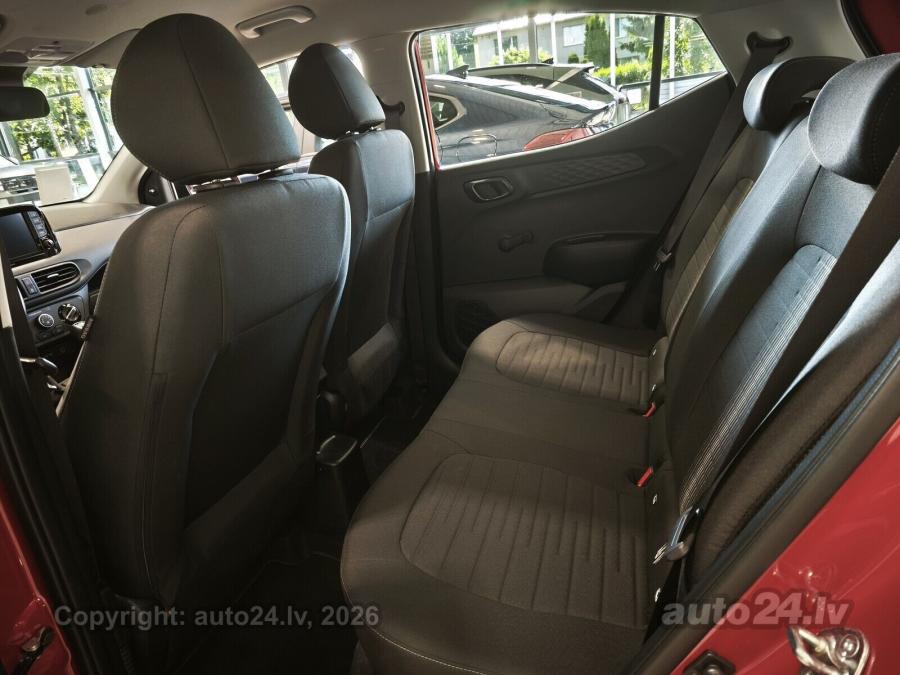 Red Hyundai i10 2024 in Tallinn, with an engine capacity of 1.00 L and mileage of 1 thousand km for 16990 €, photo 9 on AUTOMOTO.COM.LV