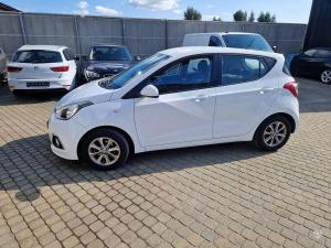 White Hyundai i10 2016 in Kelme, with an engine capacity of 1.25 L and mileage of 199 thousand km for 4300 €, photo 5 on AUTOMOTO.COM.LV