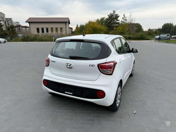 White Hyundai i10 2018 in Telschi, with an engine capacity of 1.20 L and mileage of 102 thousand km for 4500 €, photo 5 on AUTOMOTO.COM.LV