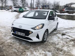 White Hyundai i10 2022 in Riga, with an engine capacity of 1.00 L and mileage of 31 thousand km for 8470 €, photo  on AUTOMOTO.COM.LV