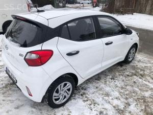 White Hyundai i10 2022 in Riga, with an engine capacity of 1.00 L and mileage of 31 thousand km for 8470 €, photo 4 on AUTOMOTO.COM.LV