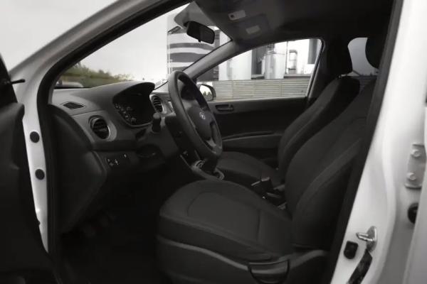 Белый Хендай и10 2019 в Елгава, объемом двигателя 1.00 л и пробегом 74 тыс. км за 6190 €, фото 9 на AUTOMOTO.COM.LV