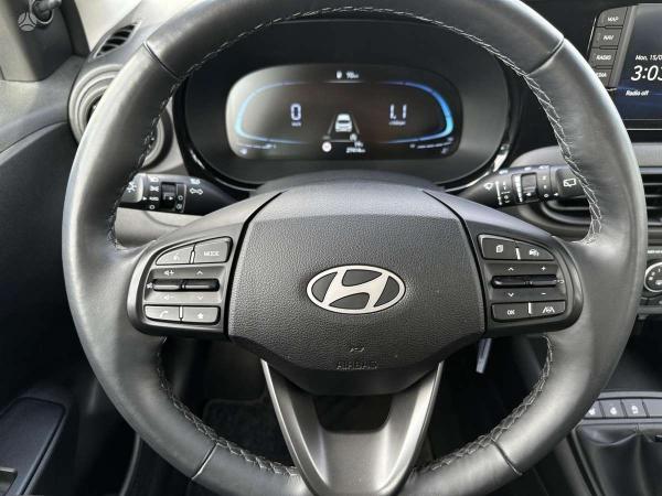 Yellow Hyundai i10 2025 in Vilnius, with an engine capacity of 1.00 L and mileage of 27 thousand km for 13400 €, photo 8 on AUTOMOTO.COM.LV