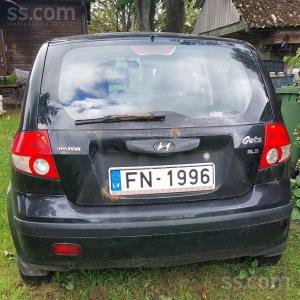 Black Hyundai i20 2005 in Riga, with an engine capacity of 1.40 L and mileage of 0 thousand km for 600 €, photo 3 on AUTOMOTO.COM.LV