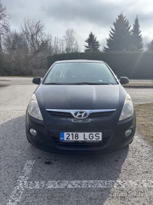 Melns Hyundai i20 2009 Tallina, ar dzinēja tilpumu 1.20 L un nobraukumu 243 tūkst. km par 1700 €, foto  vietnē AUTOMOTO.COM.LV