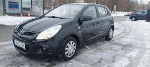 Black Hyundai i20 2012 in Vilnius, with an engine capacity of 1.25 L and mileage of 130 thousand km for 1650 €, photo  on AUTOMOTO.COM.LV