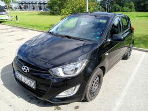 Black Hyundai i20 2012 in Valmiera, with an engine capacity of 1.10 L and mileage of 0 thousand km for 2200 €, photo 10 on AUTOMOTO.COM.LV