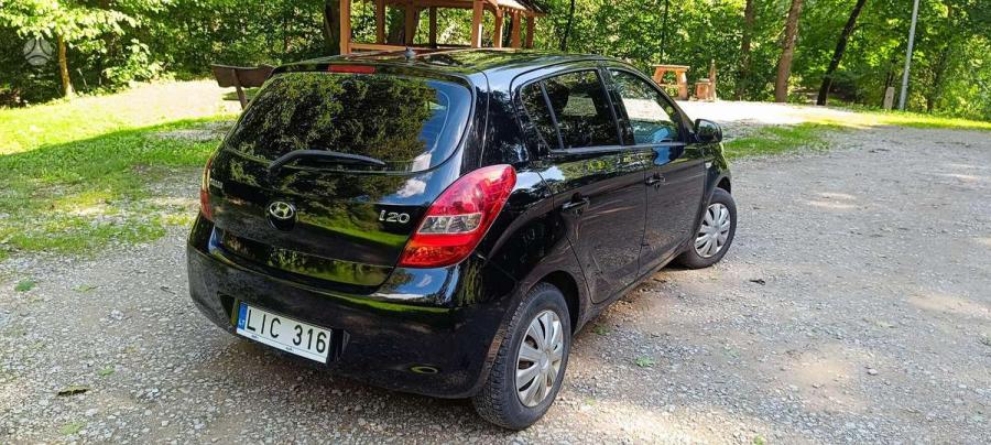 Melns Hyundai i20 2012 Kauņa, ar dzinēja tilpumu 1.20 L un nobraukumu 182 tūkst. km par 1850 €, foto 4 vietnē AUTOMOTO.COM.LV