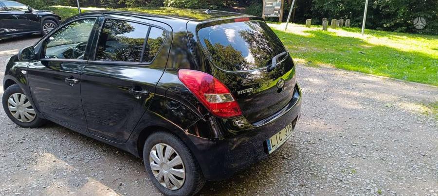 Melns Hyundai i20 2012 Kauņa, ar dzinēja tilpumu 1.20 L un nobraukumu 182 tūkst. km par 1850 €, foto 6 vietnē AUTOMOTO.COM.LV