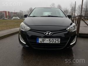 Черный Хендай и20 2013 в Рига, объемом двигателя 1.00 л и пробегом 94 тыс. км за 5800 €, фото 21 на AUTOMOTO.COM.LV