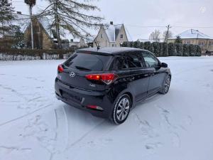 Black Hyundai i20 2015 in Siauliai, with an engine capacity of 1.25 L and mileage of 172 thousand km for 5900 €, photo 15 on AUTOMOTO.COM.LV
