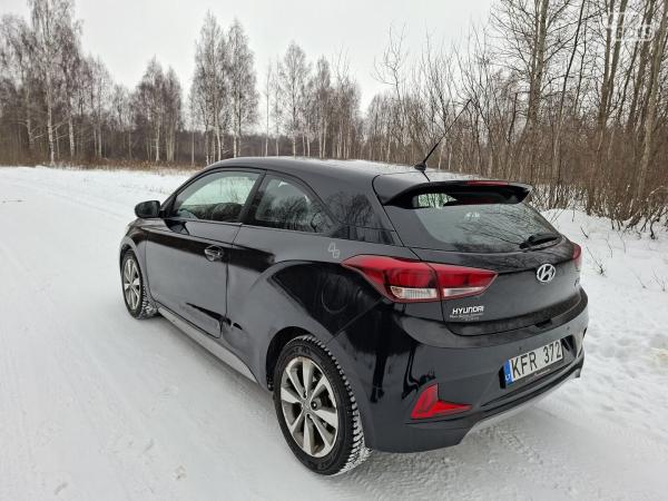 Black Hyundai i20 2015 in Siauliai, with an engine capacity of 1.10 L and mileage of 120 thousand km for 3750 €, photo 4 on AUTOMOTO.COM.LV