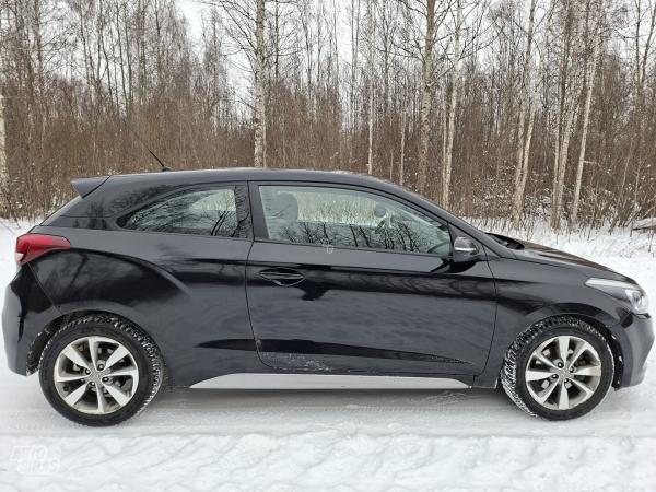 Black Hyundai i20 2015 in Siauliai, with an engine capacity of 1.10 L and mileage of 120 thousand km for 3750 €, photo 7 on AUTOMOTO.COM.LV