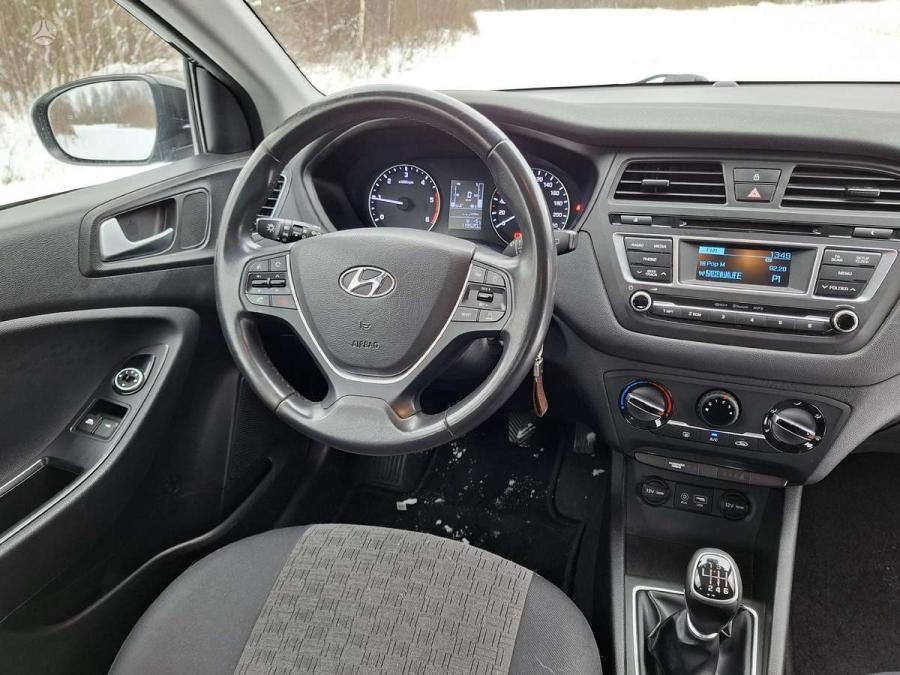 Black Hyundai i20 2015 in Siauliai, with an engine capacity of 1.12 L and mileage of 120 thousand km for 3750 €, photo 12 on AUTOMOTO.COM.LV