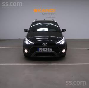 Black Hyundai i20 2018 in Riga, with an engine capacity of 1.00 L and mileage of 141 thousand km for 11900 €, photo 2 on AUTOMOTO.COM.LV