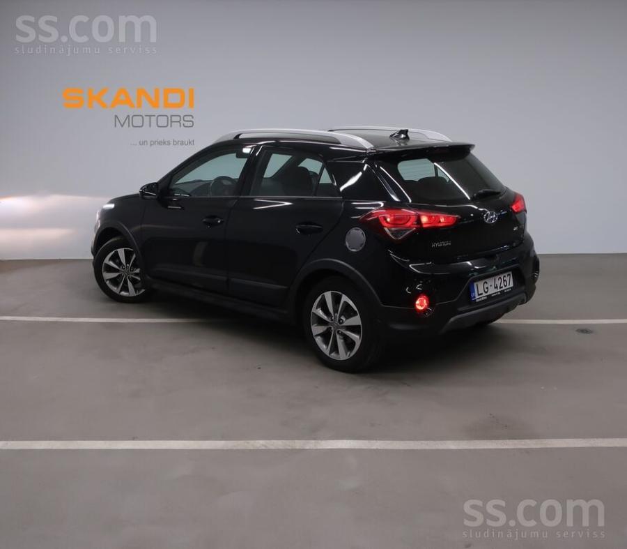 Black Hyundai i20 2018 in Riga, with an engine capacity of 1.00 L and mileage of 141 thousand km for 11900 €, photo 6 on AUTOMOTO.COM.LV