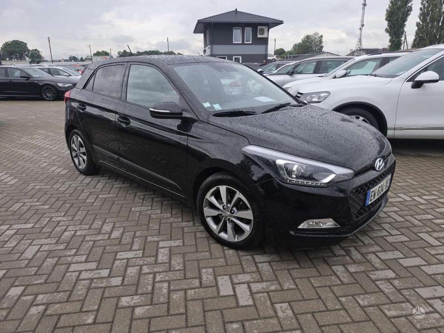 Melns Hyundai i20 2018 Tauragė, ar dzinēja tilpumu 1.10 L un nobraukumu 241 tūkst. km par 5500 €, foto 4 vietnē AUTOMOTO.COM.LV