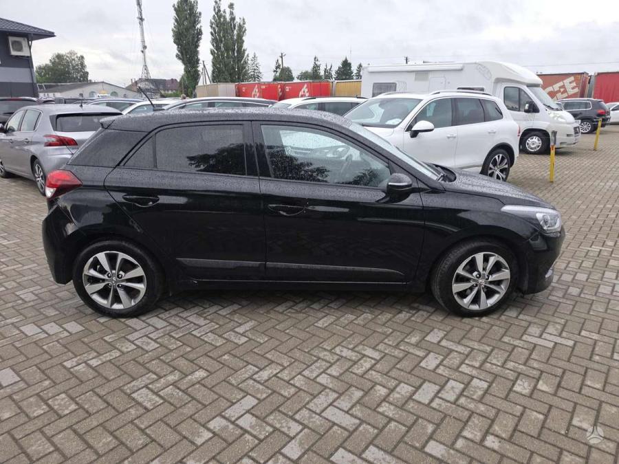 Melns Hyundai i20 2018 Tauragė, ar dzinēja tilpumu 1.10 L un nobraukumu 241 tūkst. km par 5500 €, foto 5 vietnē AUTOMOTO.COM.LV
