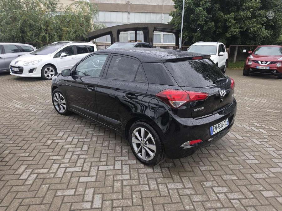 Melns Hyundai i20 2018 Tauragė, ar dzinēja tilpumu 1.10 L un nobraukumu 241 tūkst. km par 5500 €, foto 8 vietnē AUTOMOTO.COM.LV