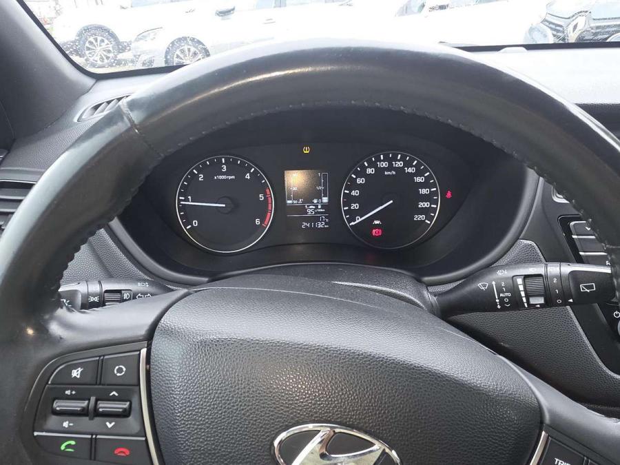 Melns Hyundai i20 2018 Tauragė, ar dzinēja tilpumu 1.10 L un nobraukumu 241 tūkst. km par 5500 €, foto 13 vietnē AUTOMOTO.COM.LV