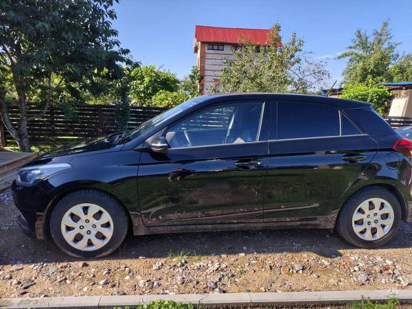 Черный Хендай и20 2018 в Клайпеда, объемом двигателя 1.00 л и пробегом 193 тыс. км за 6200 €, фото 4 на AUTOMOTO.COM.LV
