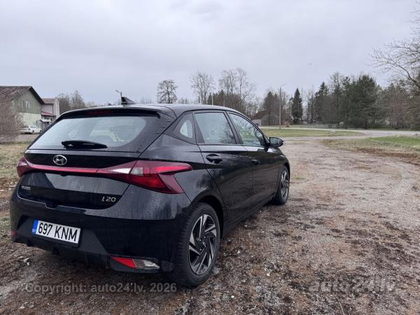 Black Hyundai i20 2021 in Tallinn, with an engine capacity of 1.00 L and mileage of 87 thousand km for 12000 €, photo 5 on AUTOMOTO.COM.LV