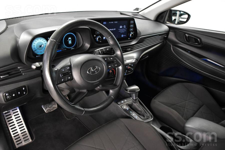 Black Hyundai i20 2022 in Riga, with an engine capacity of 1.00 L and mileage of 46 thousand km for 12590 €, photo 13 on AUTOMOTO.COM.LV
