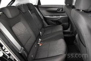 Black Hyundai i20 2022 in Riga, with an engine capacity of 1.00 L and mileage of 46 thousand km for 12590 €, photo 17 on AUTOMOTO.COM.LV