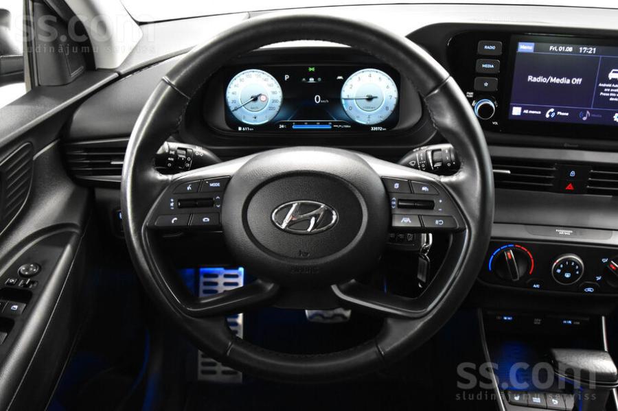 Black Hyundai i20 2022 in Riga, with an engine capacity of 1.00 L and mileage of 46 thousand km for 12590 €, photo 19 on AUTOMOTO.COM.LV