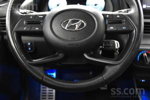 Black Hyundai i20 2022 in Riga, with an engine capacity of 1.00 L and mileage of 46 thousand km for 12590 €, photo 20 on AUTOMOTO.COM.LV