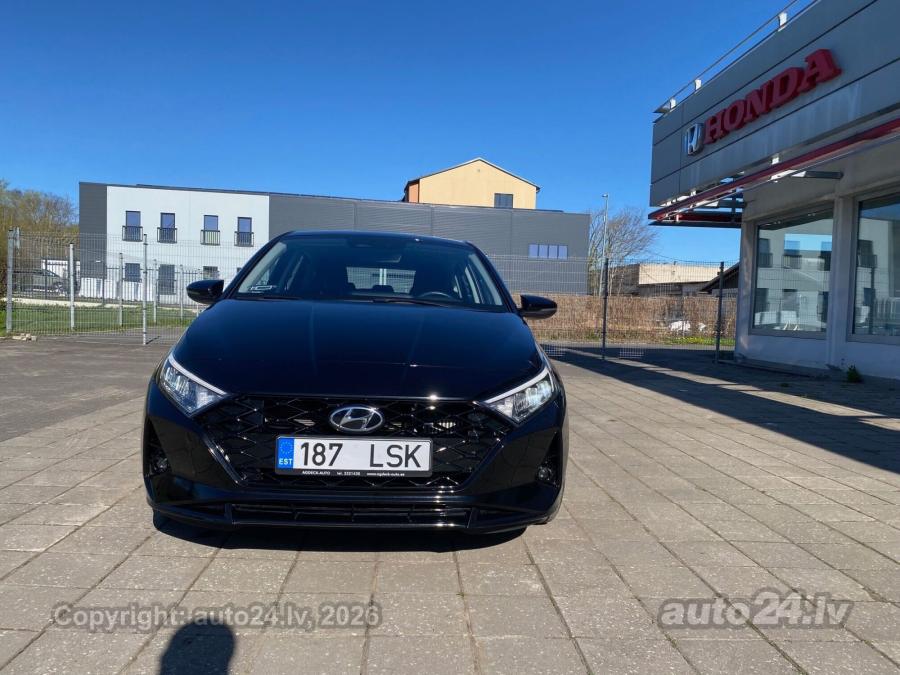 Melns Hyundai i20 2023 Jehvi, ar dzinēja tilpumu 1.00 L un nobraukumu 35 tūkst. km par 16900 €, foto 1 vietnē AUTOMOTO.COM.LV