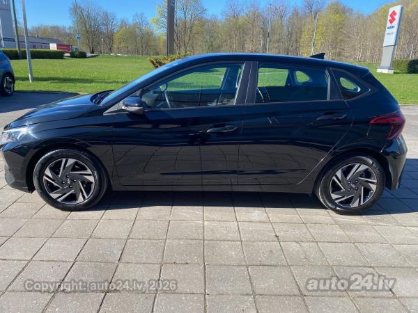 Melns Hyundai i20 2023 Jehvi, ar dzinēja tilpumu 1.00 L un nobraukumu 35 tūkst. km par 16900 €, foto 3 vietnē AUTOMOTO.COM.LV