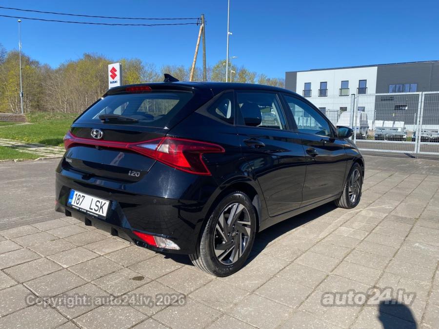 Melns Hyundai i20 2023 Jehvi, ar dzinēja tilpumu 1.00 L un nobraukumu 35 tūkst. km par 16900 €, foto 7 vietnē AUTOMOTO.COM.LV