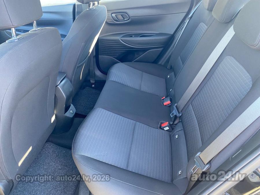 Melns Hyundai i20 2023 Jehvi, ar dzinēja tilpumu 1.00 L un nobraukumu 35 tūkst. km par 16900 €, foto 11 vietnē AUTOMOTO.COM.LV